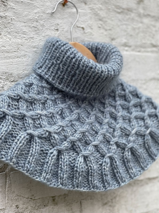 CaMaRose Snow Neck Warmer Kit – Hanks Yarn Parlour